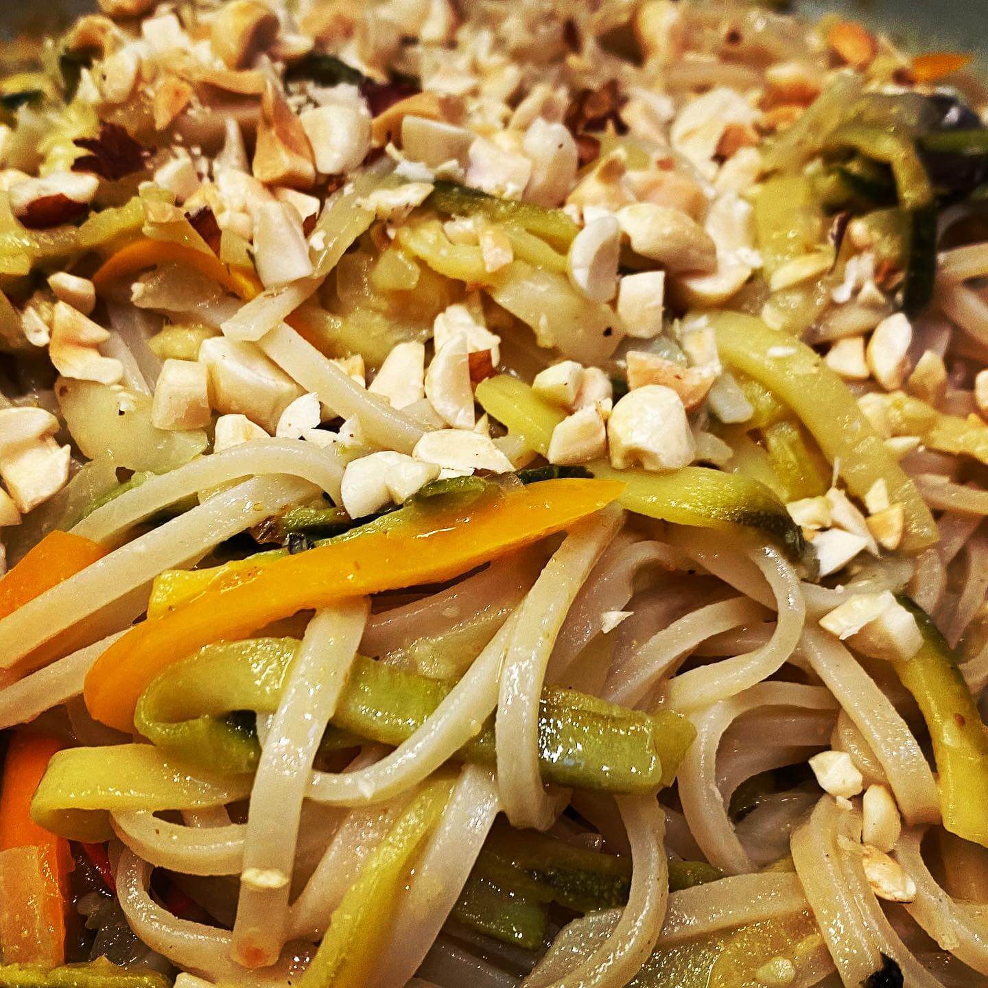 THAI STYLE PANTRY PASTA – Dads That Cook